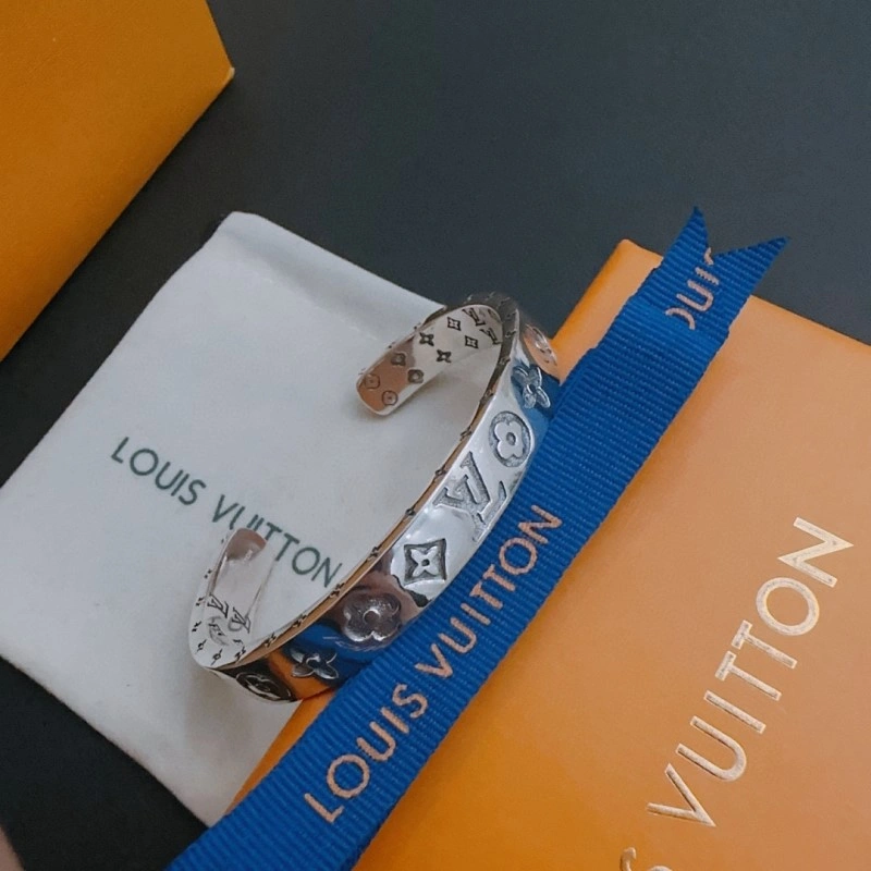 OEM Louis Vuitton Brooches