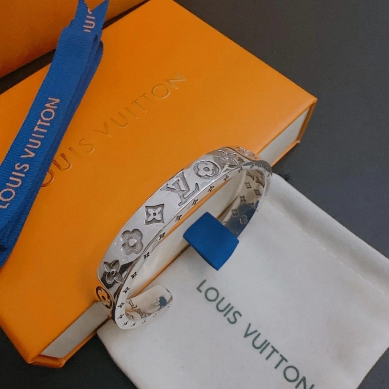 OEM Louis Vuitton Brooches