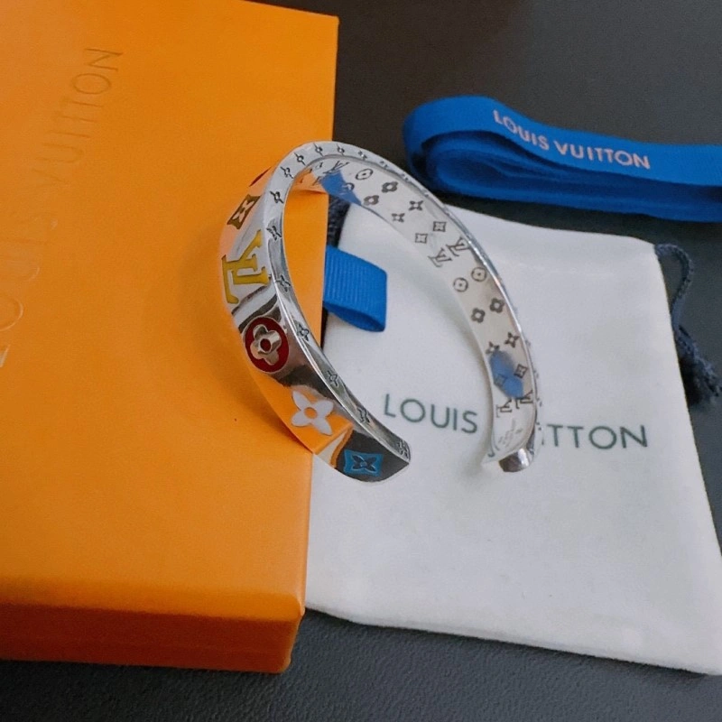 Original Louis Vuitton Brooches