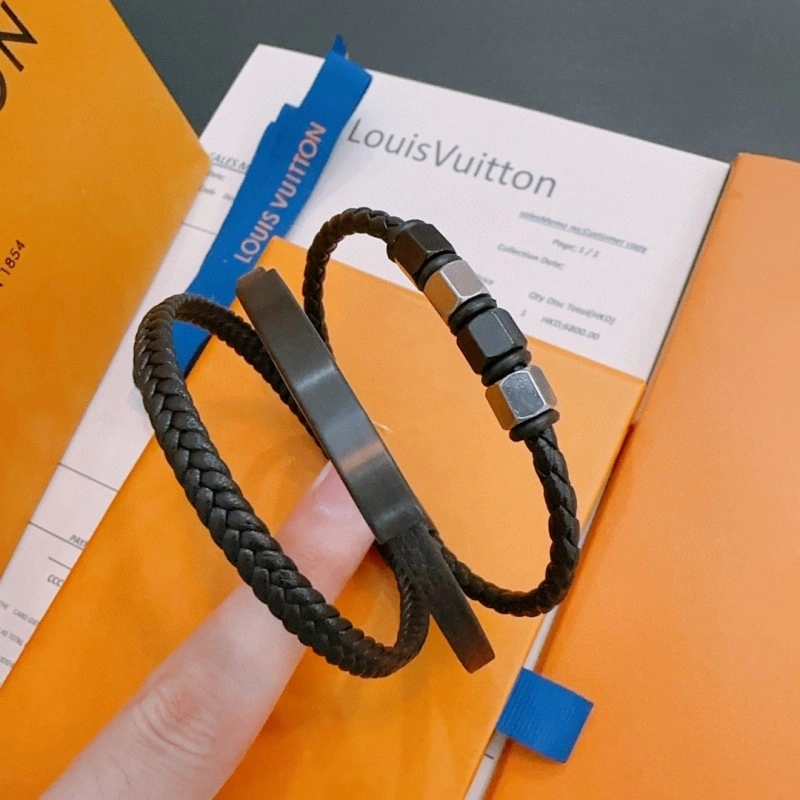Exact replica Louis Vuitton Brooches