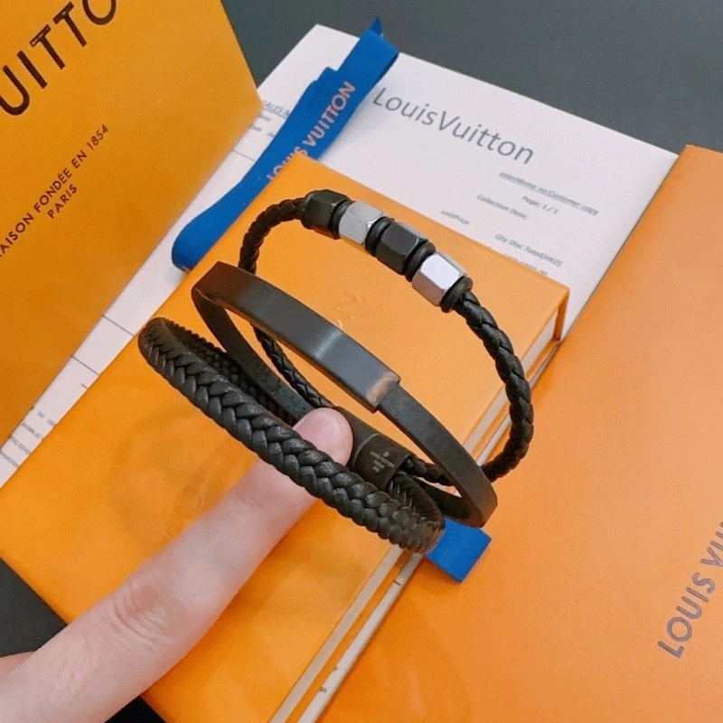 Exact replica Louis Vuitton Brooches