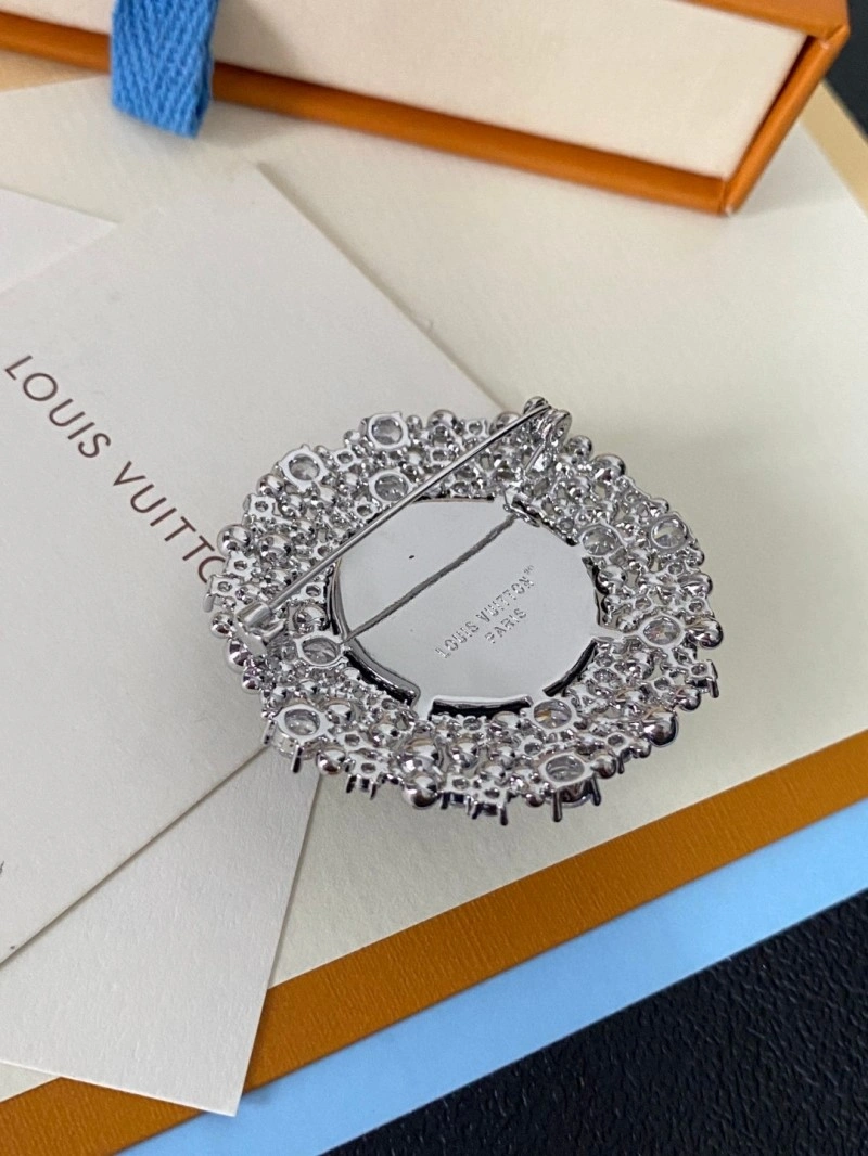 Top mirror Louis Vuitton Brooches