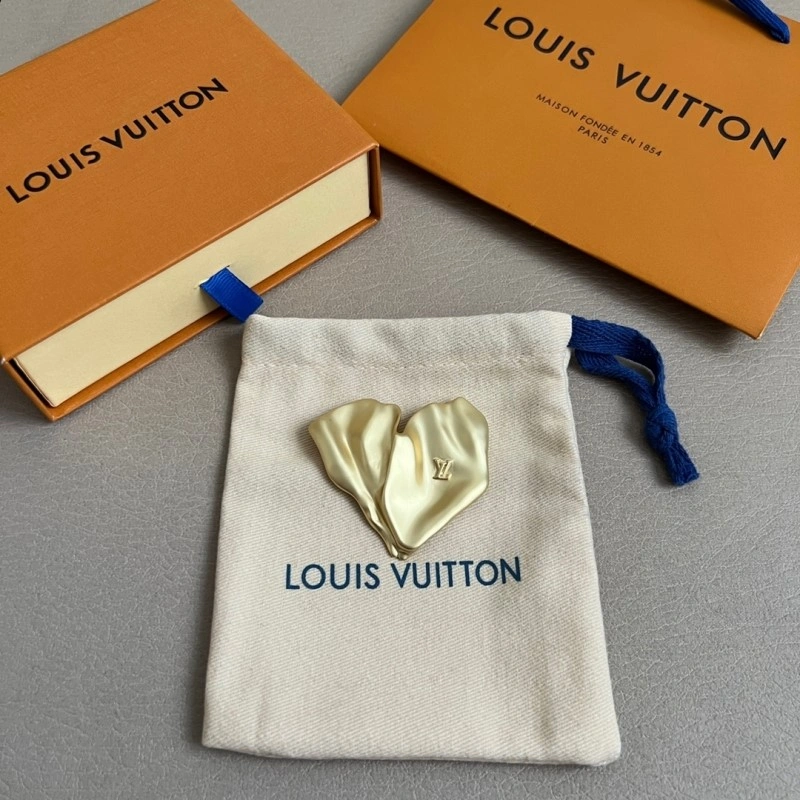Official Louis Vuitton Brooches
