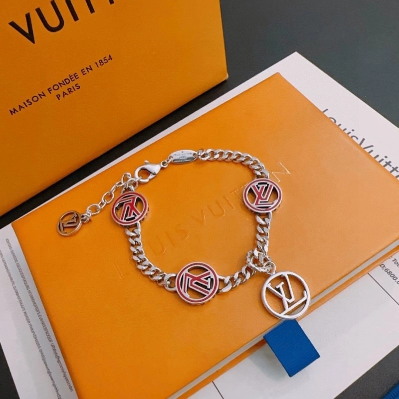 Affordable Louis Vuitton Brooches