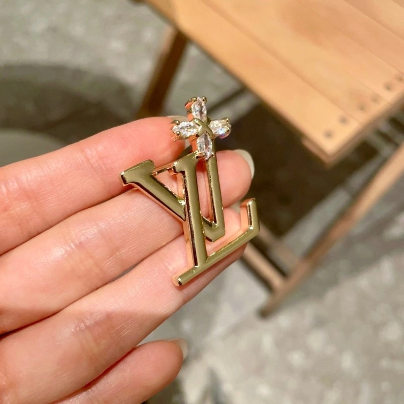 Reasonably priced Louis Vuitton Brooches