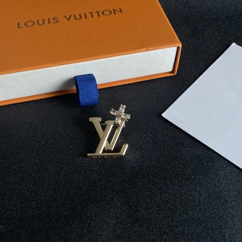 Reasonably priced Louis Vuitton Brooches