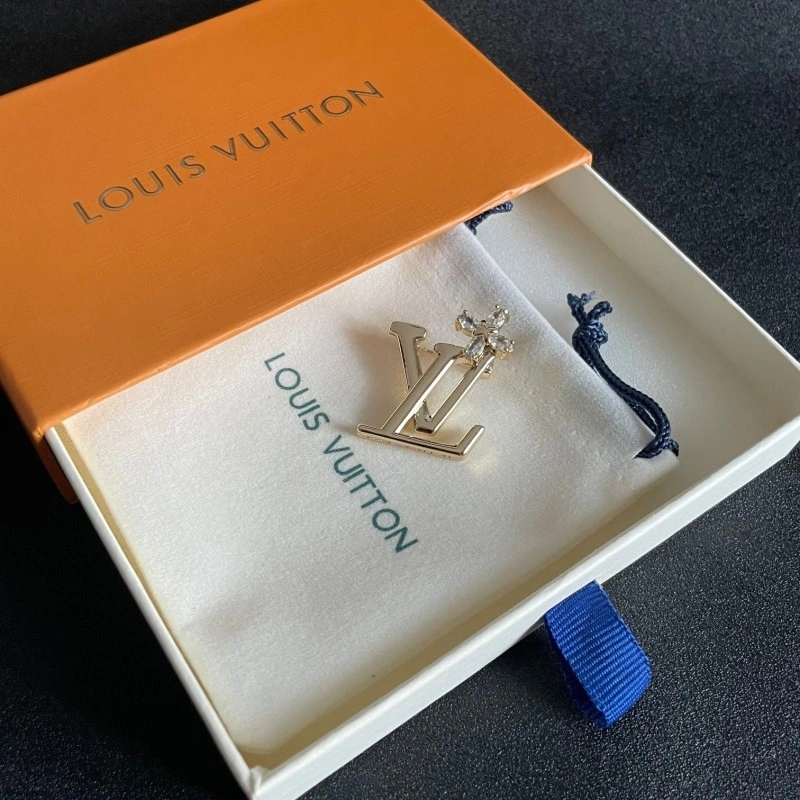 Reasonably priced Louis Vuitton Brooches