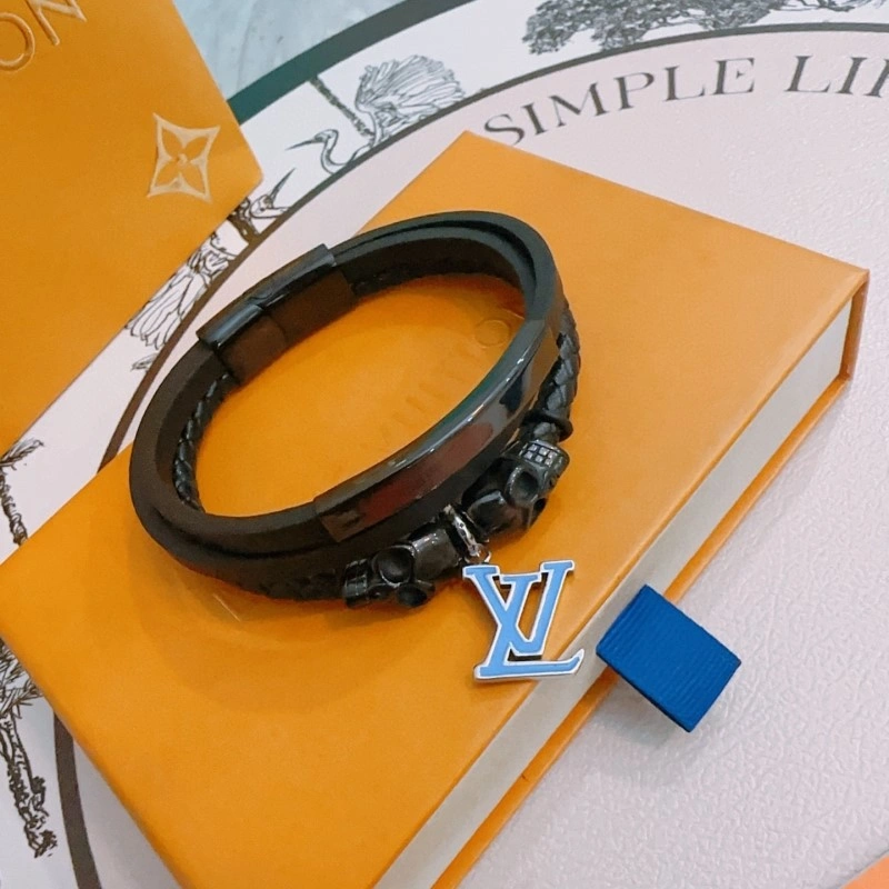 Accurate model Louis Vuitton Brooches