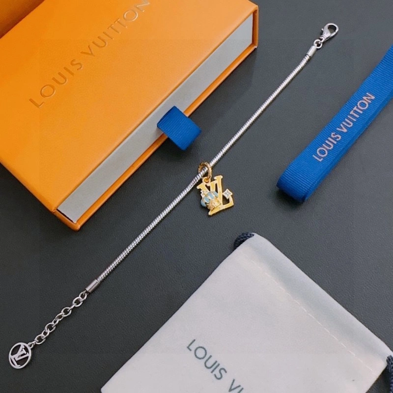 Official Louis Vuitton Brooches