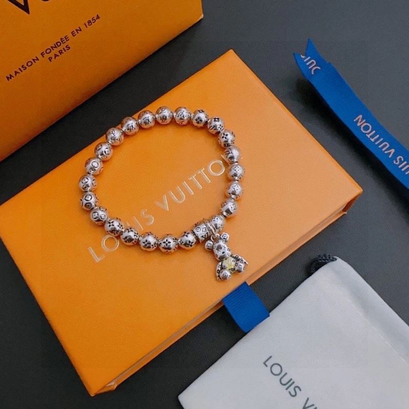 Low-cost Louis Vuitton Brooches