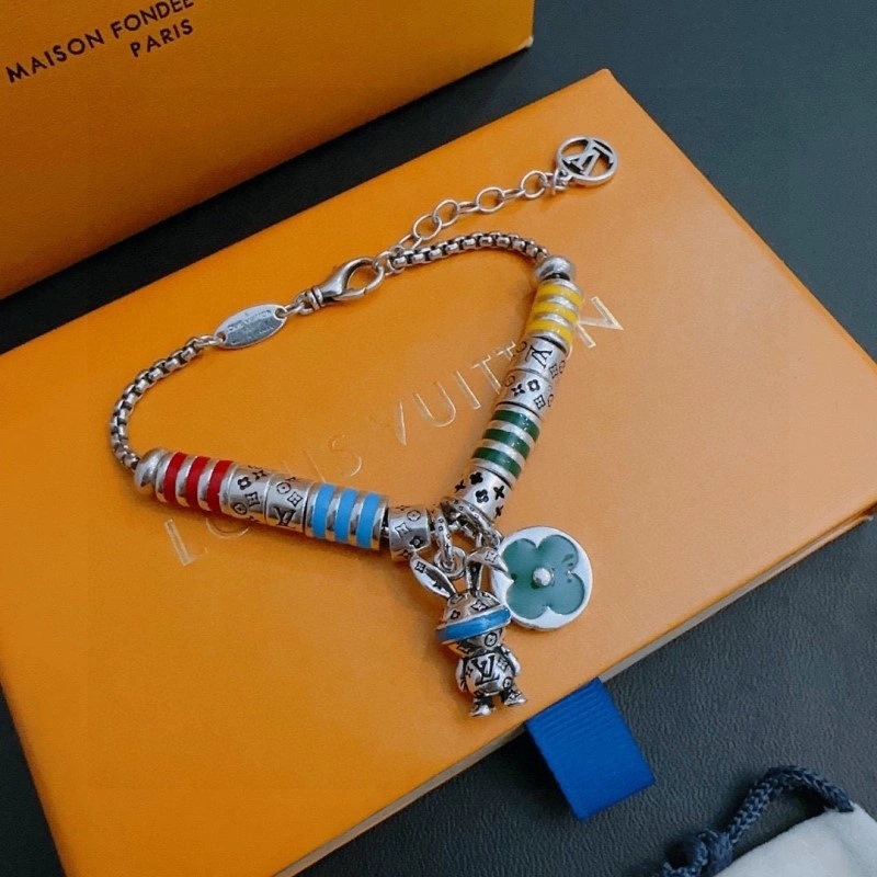 Legit Louis Vuitton Brooches