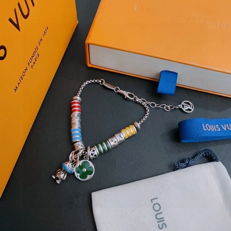 Legit Louis Vuitton Brooches
