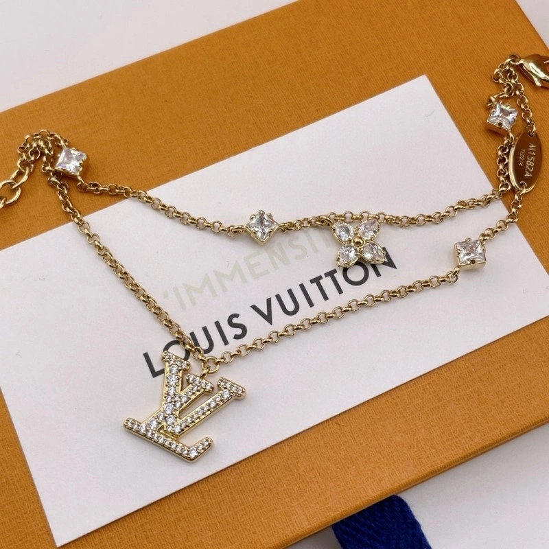 Official Louis Vuitton Brooches