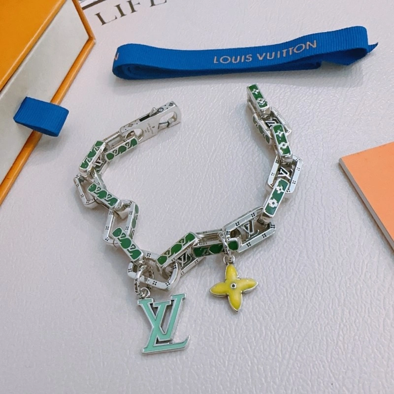 Inexpensive Louis Vuitton Brooches