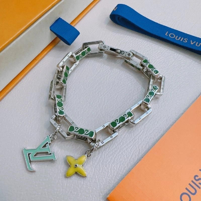 Inexpensive Louis Vuitton Brooches