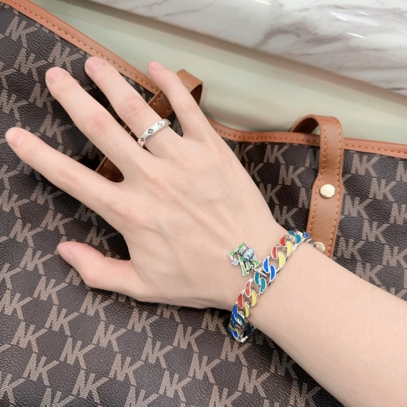 Official Louis Vuitton Brooches