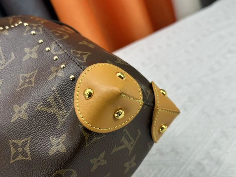 Value-priced Louis Vuitton Bucket Bags