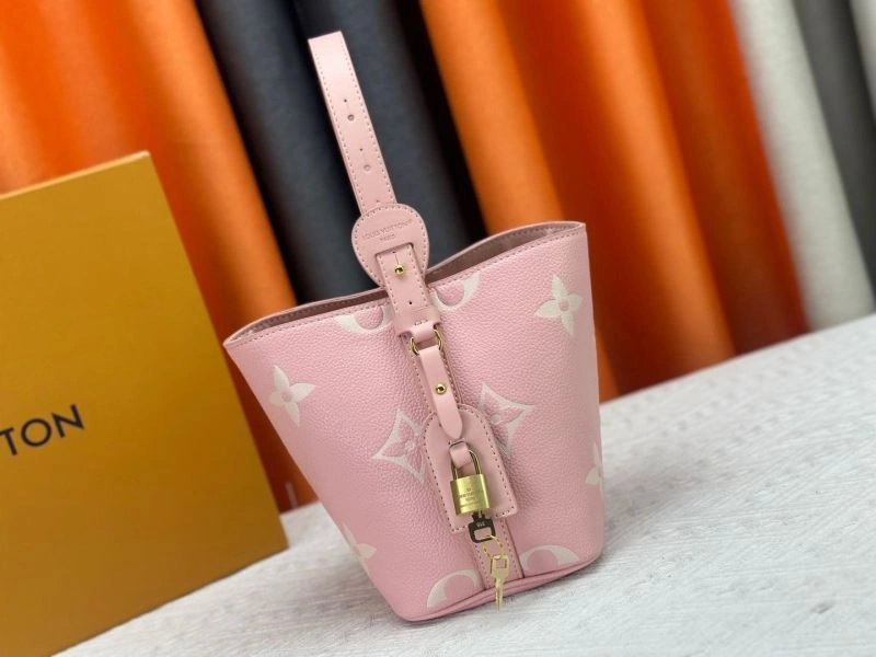 Low-cost Louis Vuitton Bucket Bags