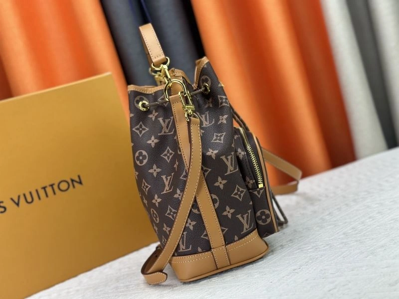 Accurate model Louis Vuitton Bucket Bags