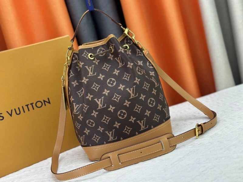 Accurate model Louis Vuitton Bucket Bags