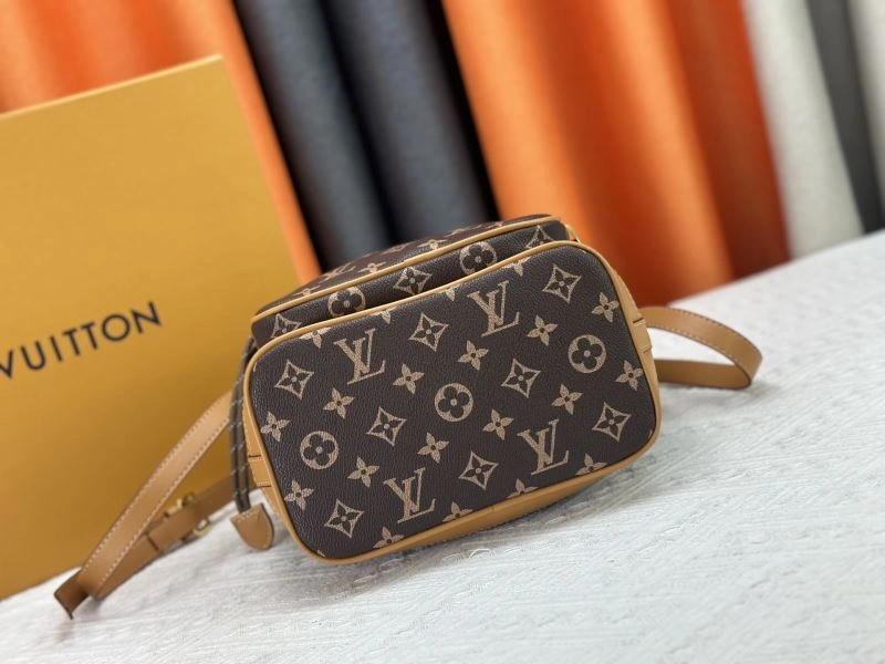 Accurate model Louis Vuitton Bucket Bags