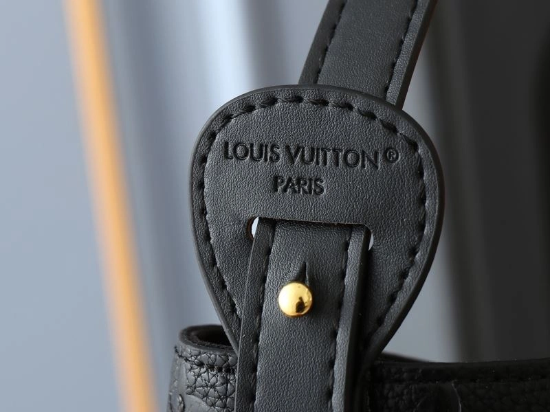 Top mirror Louis Vuitton Bucket Bags