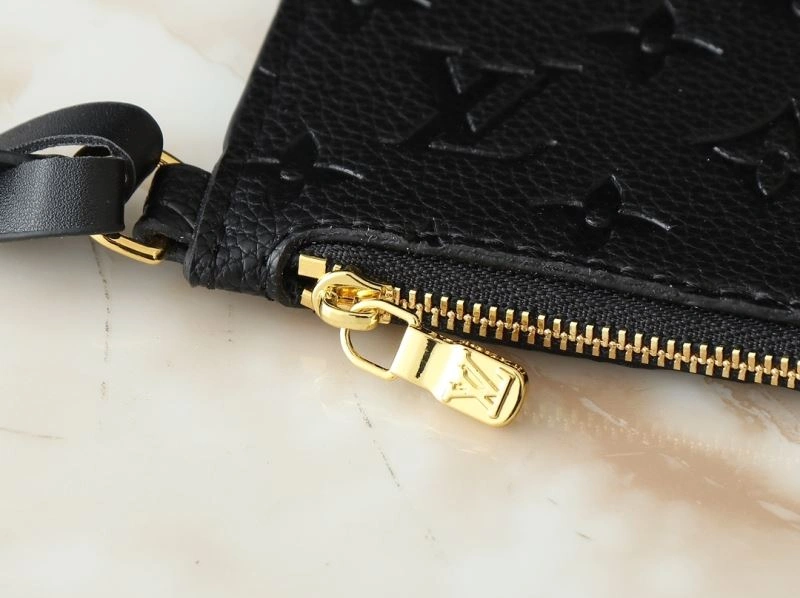 Top mirror Louis Vuitton Bucket Bags