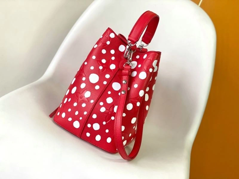 Bargain Louis Vuitton Bucket Bags