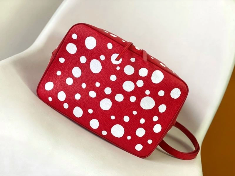 Bargain Louis Vuitton Bucket Bags