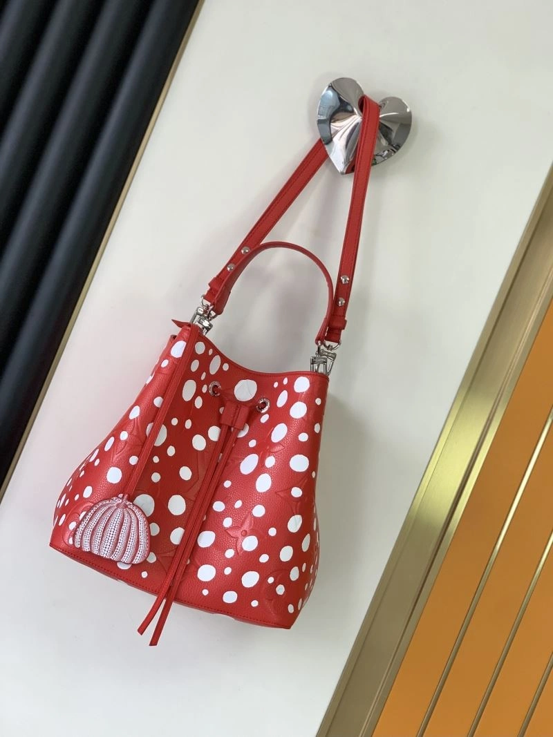Bargain Louis Vuitton Bucket Bags