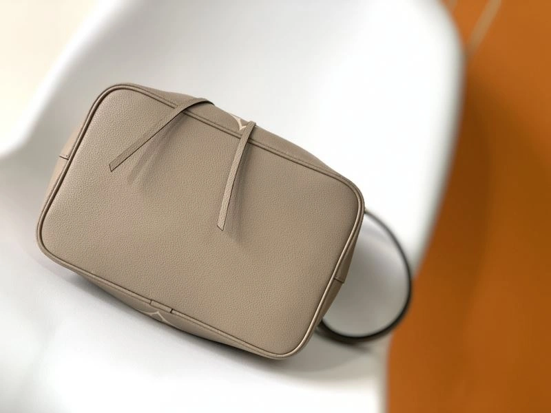 Inexpensive Louis Vuitton Bucket Bags