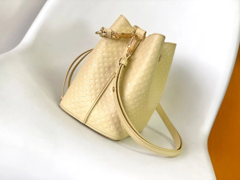 Low-cost Louis Vuitton Bucket Bags