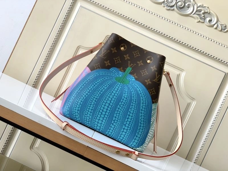 Bargain Louis Vuitton Bucket Bags