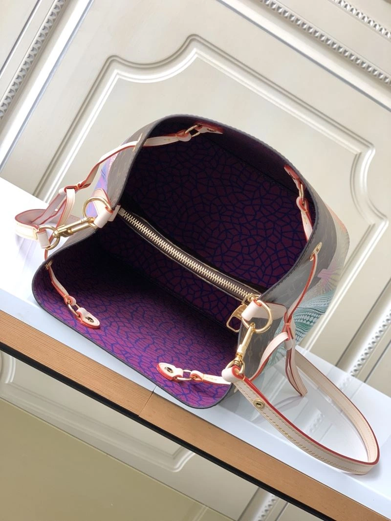 Bargain Louis Vuitton Bucket Bags