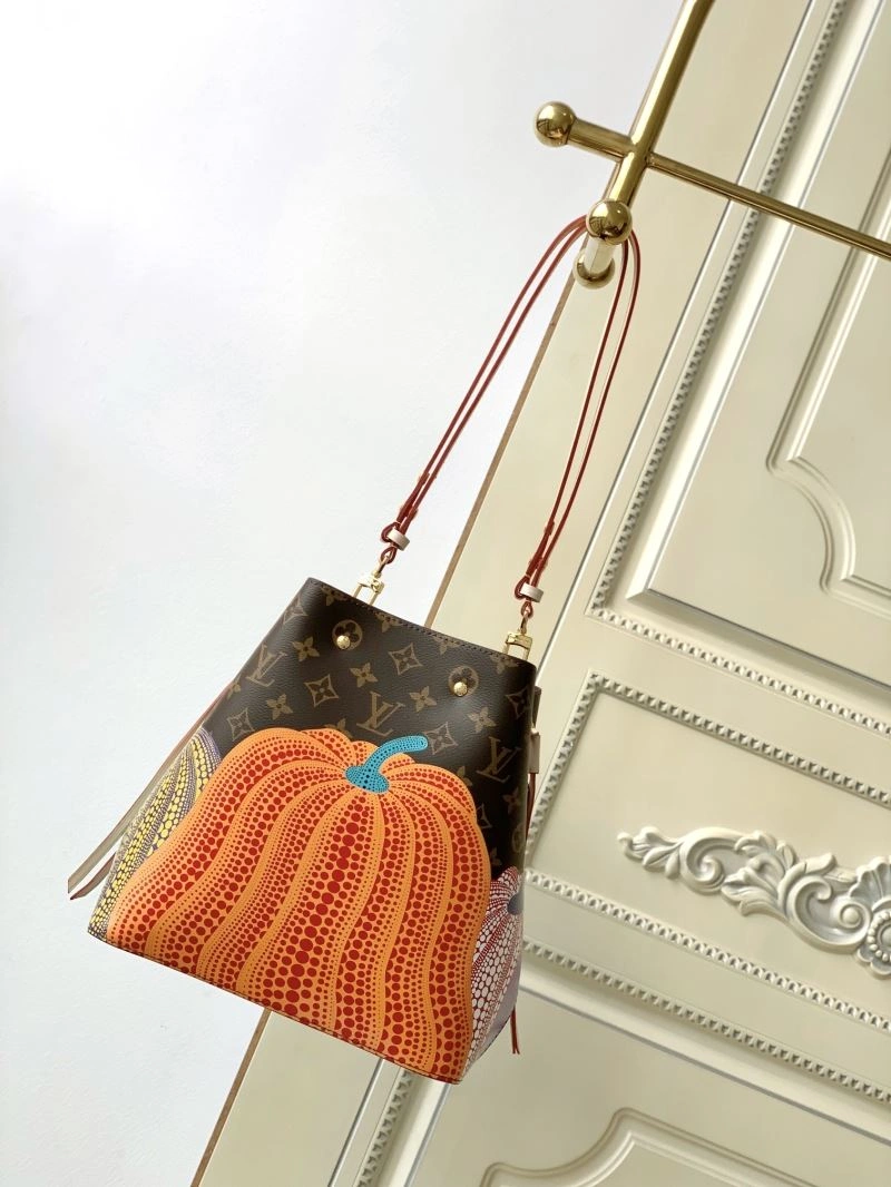 Bargain Louis Vuitton Bucket Bags