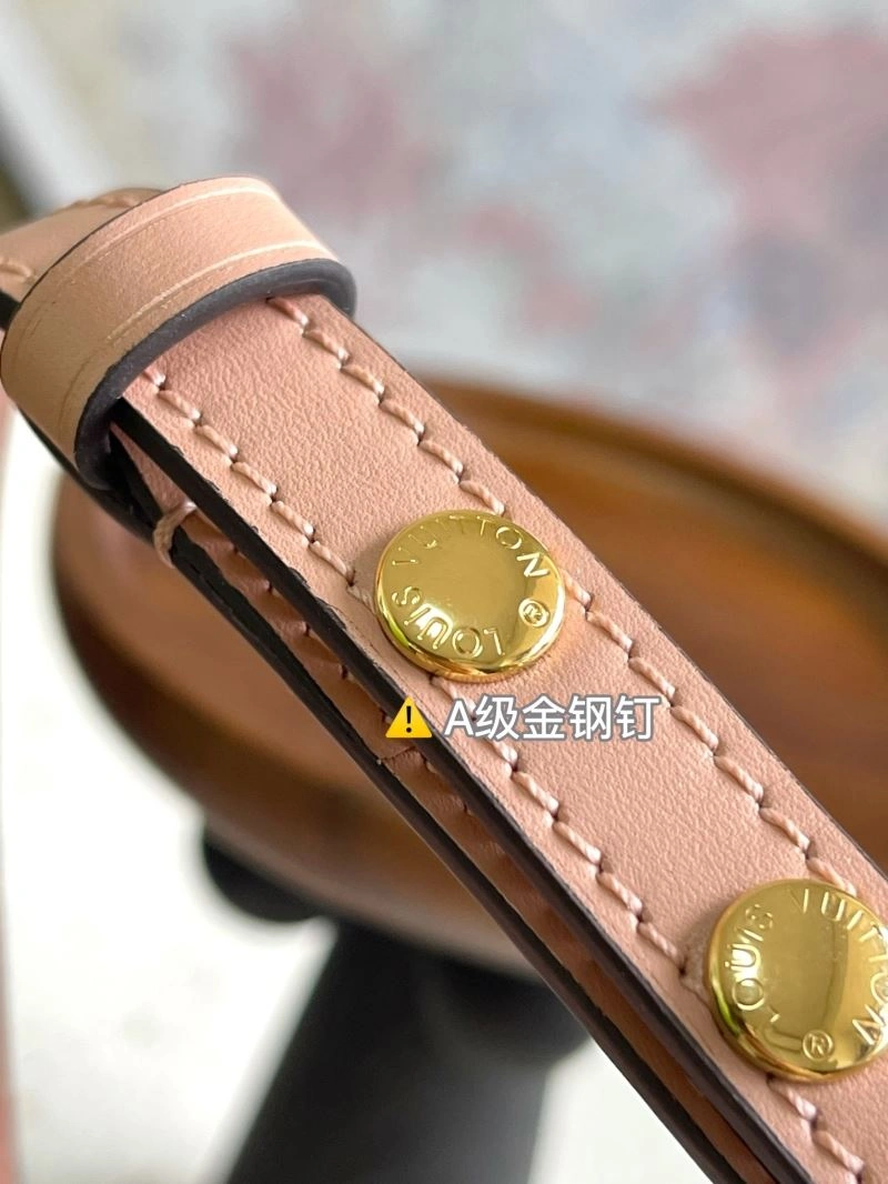 Bargain Louis Vuitton Bucket Bags
