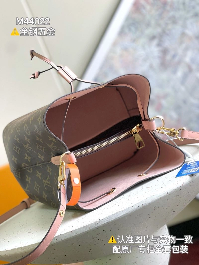 Bargain Louis Vuitton Bucket Bags