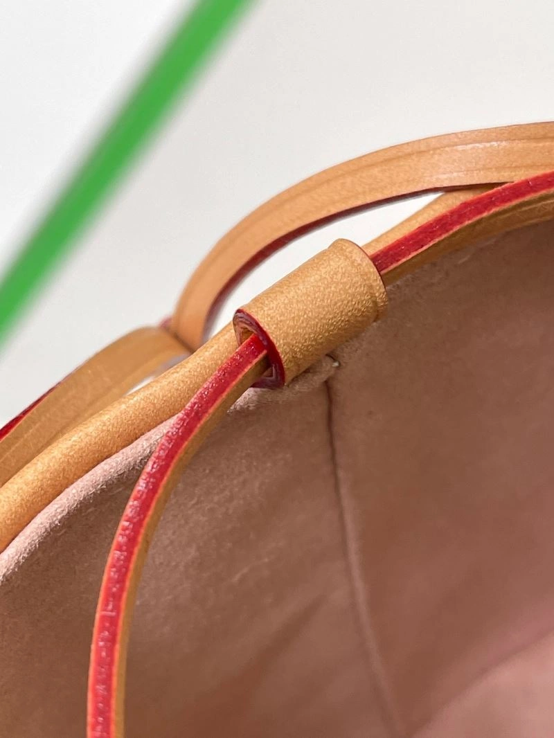 Cut-rate Louis Vuitton Bucket Bags