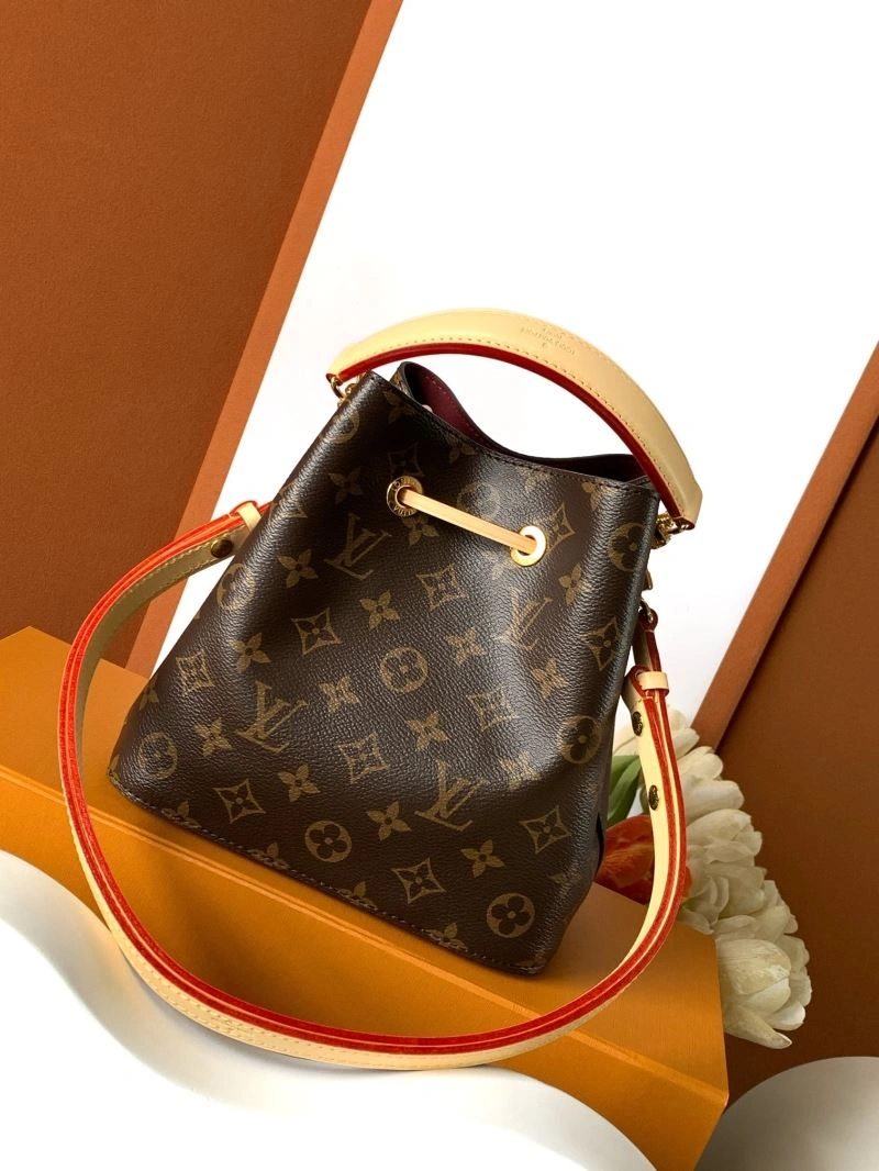 Bargain Louis Vuitton Bucket Bags