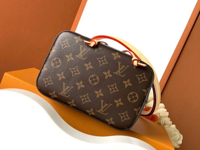 Bargain Louis Vuitton Bucket Bags
