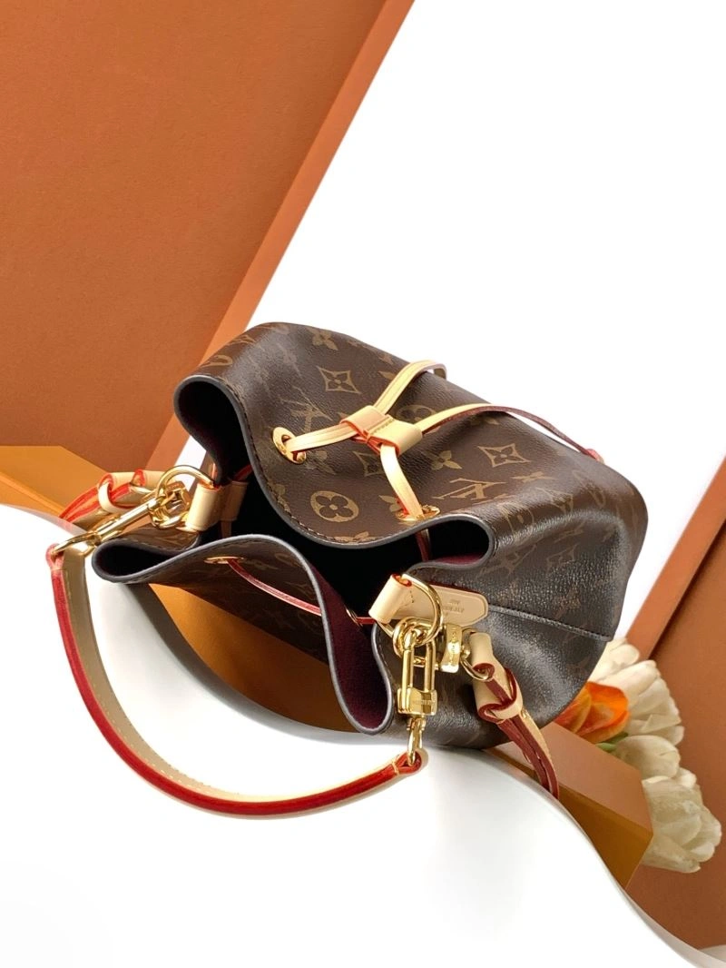 Bargain Louis Vuitton Bucket Bags