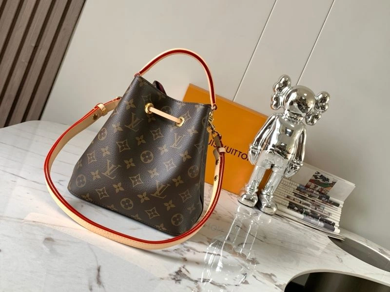 Bargain Louis Vuitton Bucket Bags