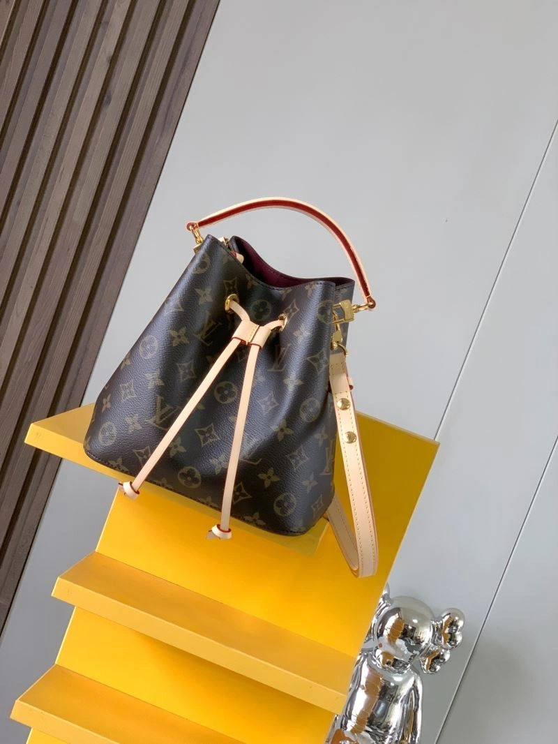 Bargain Louis Vuitton Bucket Bags
