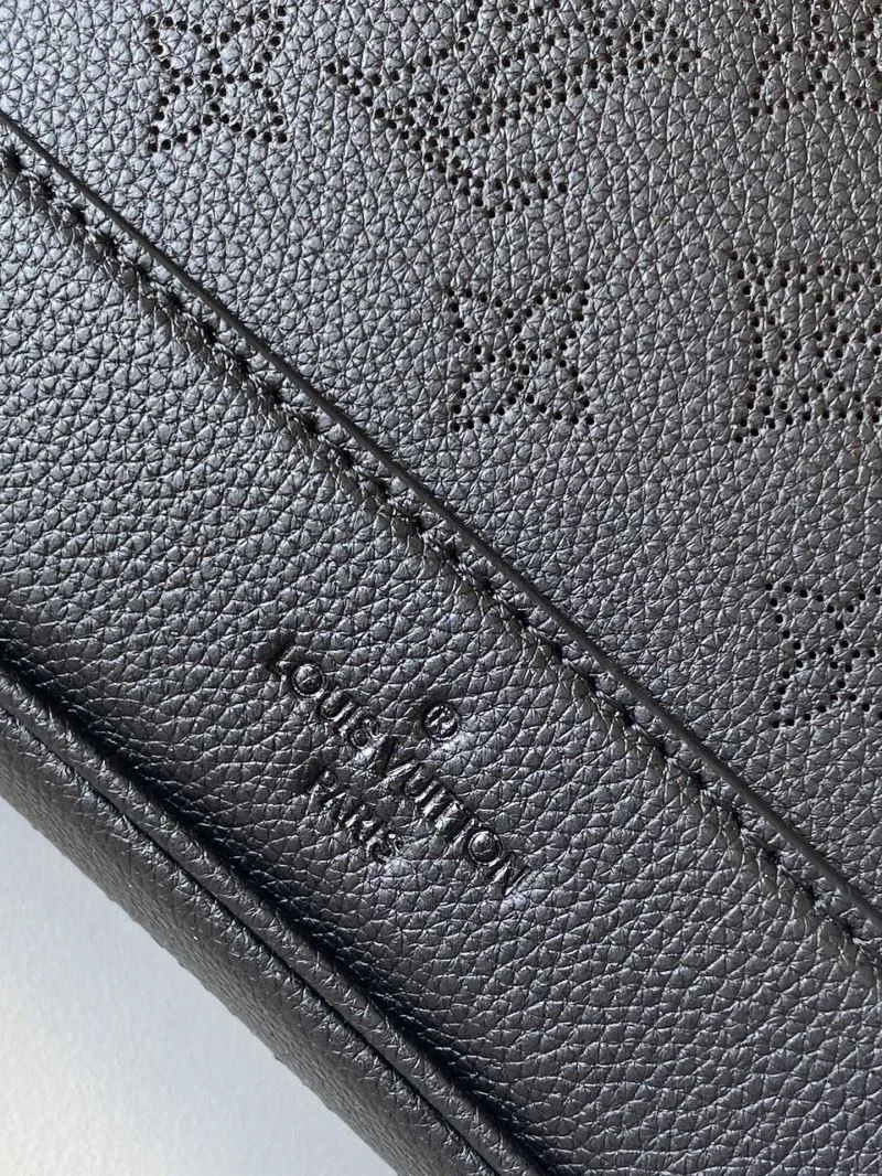 Accurate model Louis Vuitton Bucket Bags