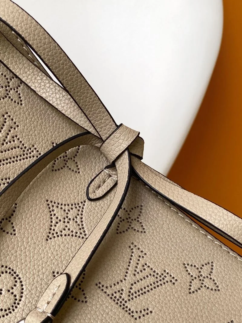 High accuracy Louis Vuitton Bucket Bags