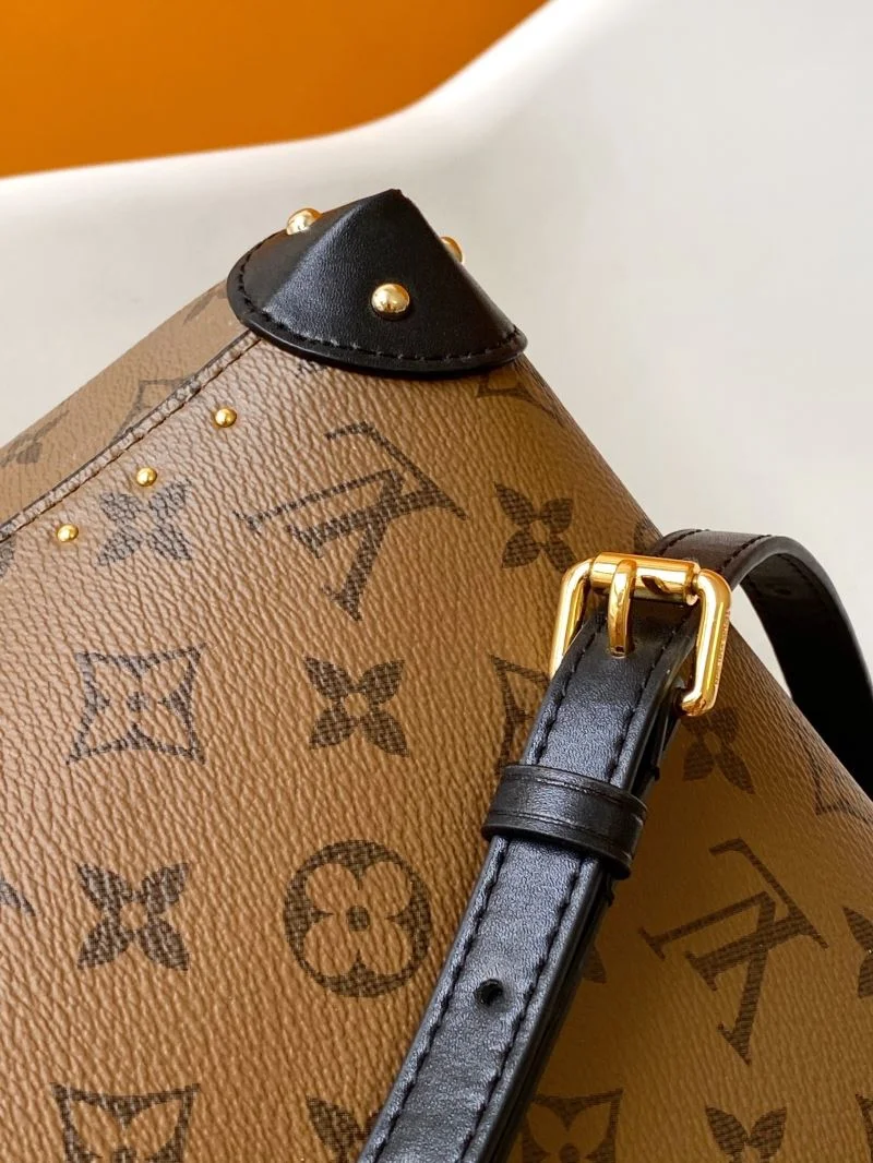 Accurate model Louis Vuitton Bucket Bags