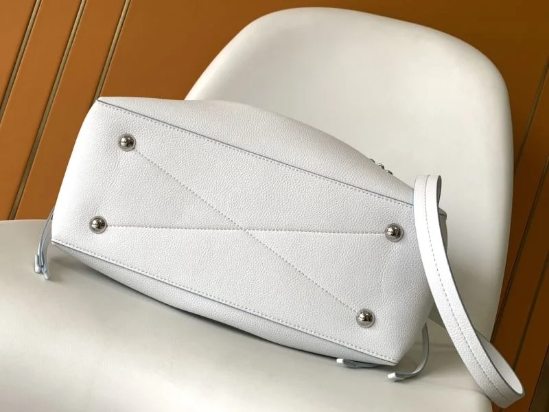 Low-cost Louis Vuitton Bucket Bags