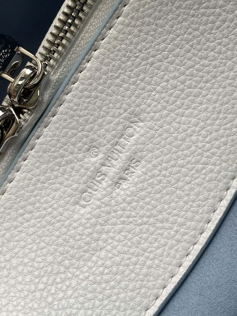Low-cost Louis Vuitton Bucket Bags