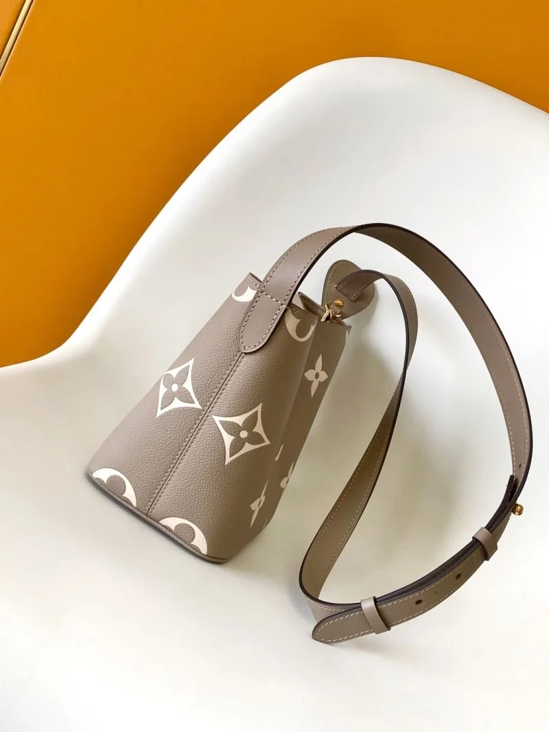 Top match Louis Vuitton Bucket Bags