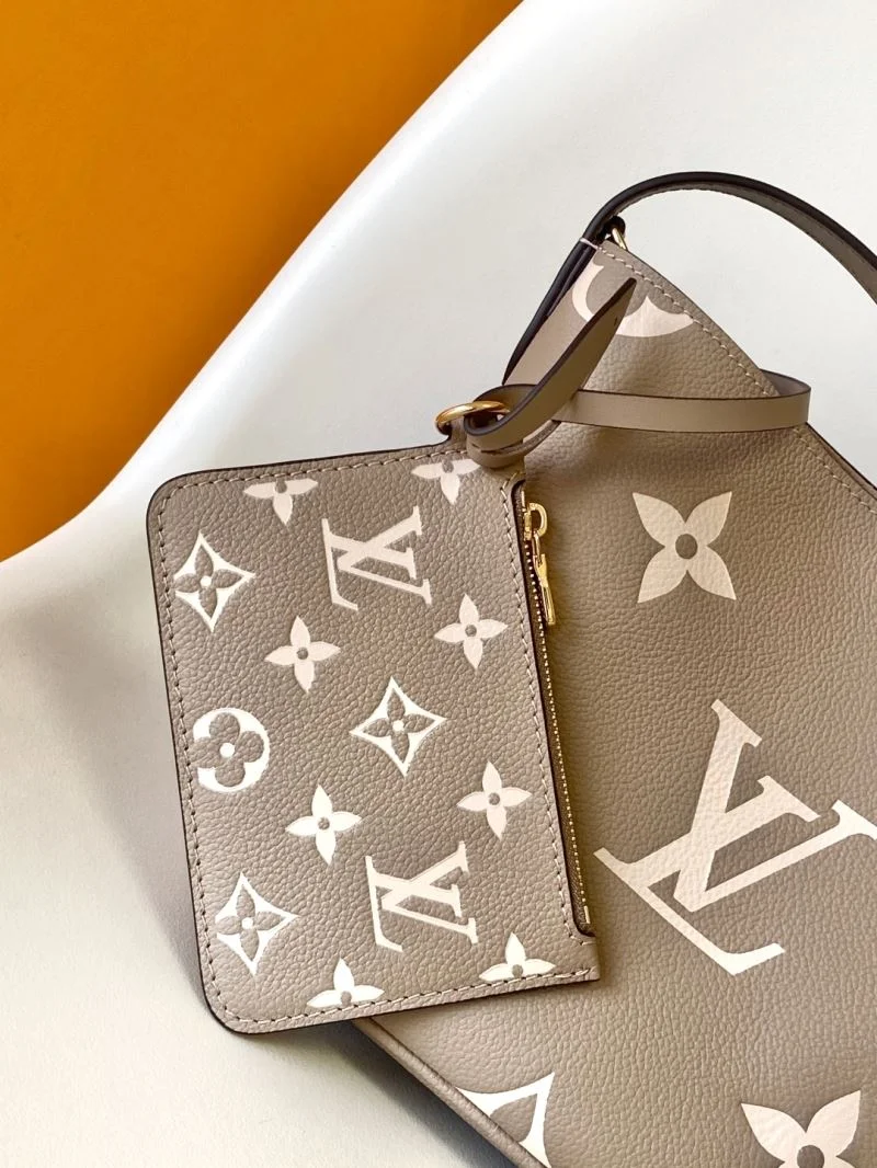 Top match Louis Vuitton Bucket Bags